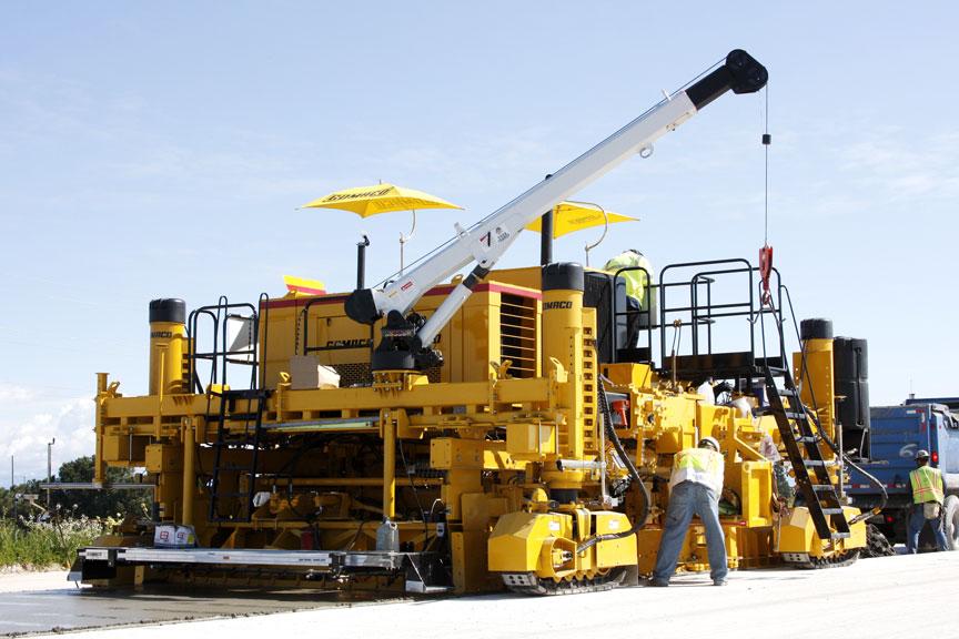 GOMACO, Manufacturer of Concrete Slipform Paving Equipment: Commander ...