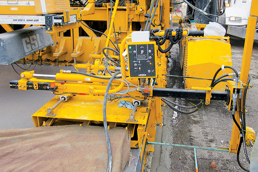 GOMACO, Manufacturer of Concrete Slipform Paving Equipment: GP-2600 ...