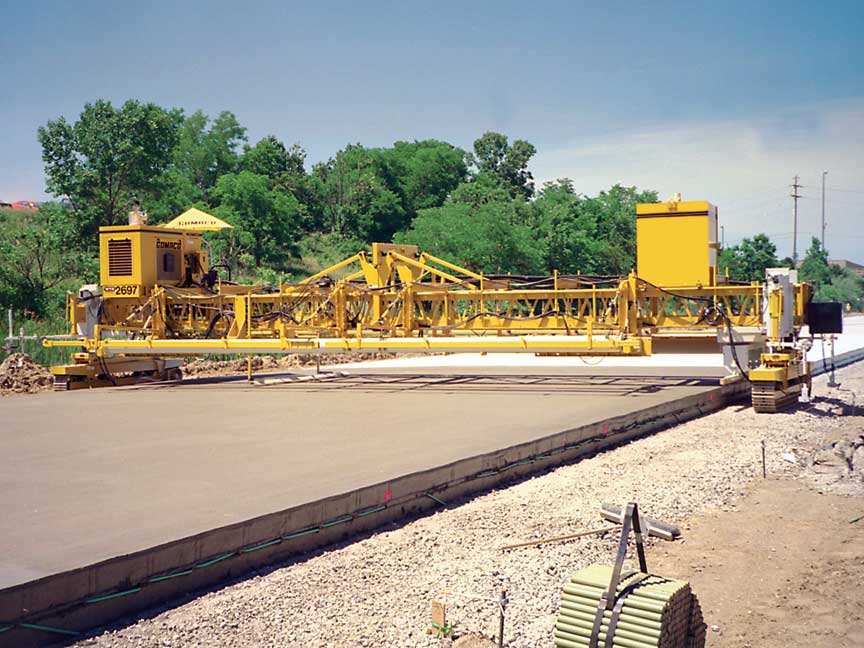 GOMACO, Manufacturer of Concrete Slipform Paving Equipment: T/C-600 ...